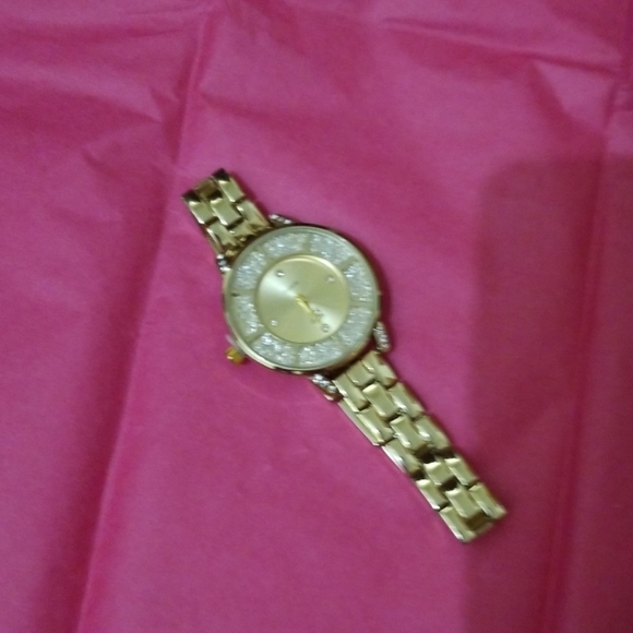 Elizabeth Taylor | Accessories | Elizabeth Taylor White Diamonds Watch ...